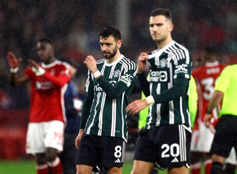 Manchester United Slump To 2 1 Defeat At Resurgent Forest Reuters