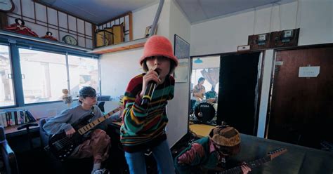 かつてない臨場感 平均年齢22歳のプログレッシブR Bバンドum humがユニークなライブ映像を公開 THE FIRST TIMES