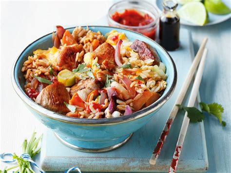 Gebratener Reis mit Hähnchen und Ei Rezept EAT SMARTER