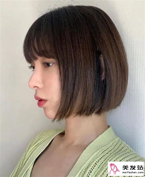 简约俏皮短直发图片 这么剪最显少女感 短直发发型 美发站