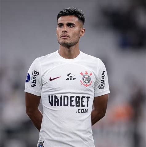 Fausto Vera de 24 anos é do GALO E tem valores revelados Um novo