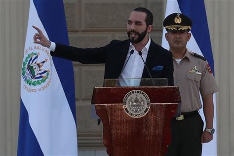 Salvadoreños aprueban la gestión de Nayib Bukele en 2022 con nota de 8