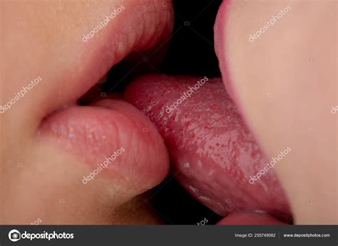 Two Beautiful Naked Women Tongues Touching Telegraph