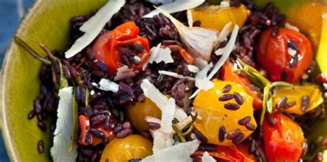 Salade de riz noir aux tomates multicolores facile découvrez les