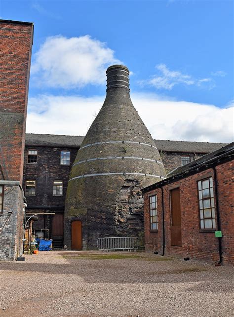 Old Pottery Kiln Chimney At Middleport Pottery Stoke Flickr