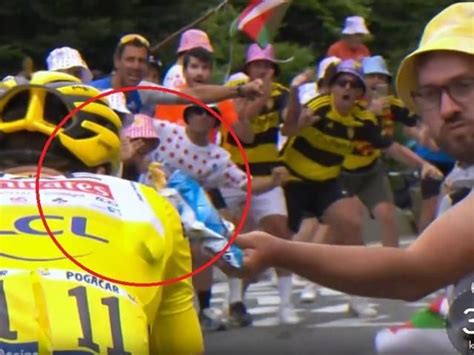 Pazzesco Al Tour De France Spettatore Lancia Le Patatine Contro
