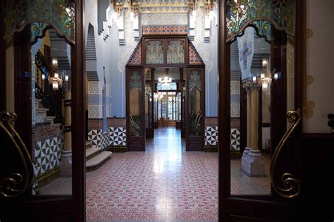 La casa Coll i Regàs una visita modernista en Mataró La Biblioteca