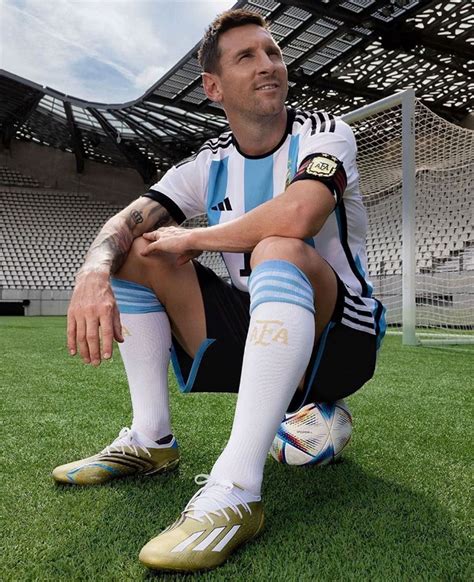 Lionel Messi Y Sus Botines Dorados Para El Mundial Qatar 2022