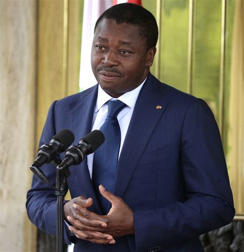 Au Togo le président promulgue la nouvelle constitution pour un régime