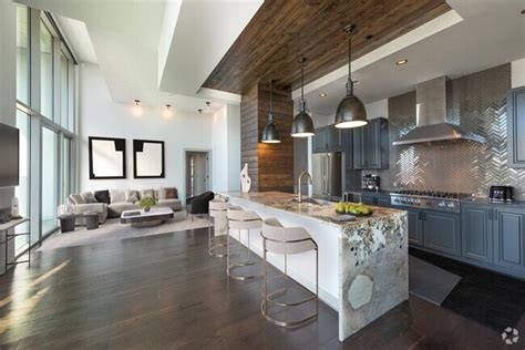 W Dallas Victory Residences Apartments For Rent With Extra Storage