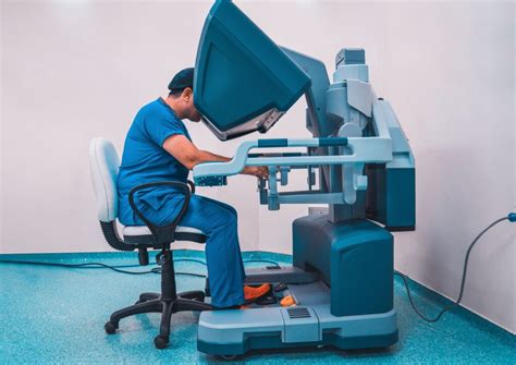 Entenda como funciona a cirurgia robótica em coloproctologia