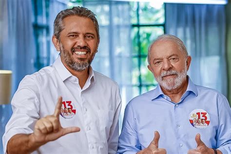 Elmano de Freitas celebra vitória de Lula e promete muito trabalho