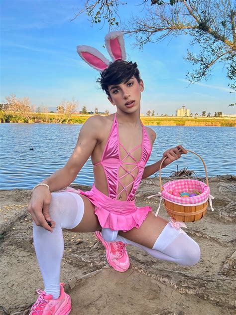 Alex Fox Set 2 Photo 3 BoyFriendTV