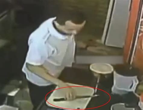 Câmera flagra momento em que garçom pega faca para matar vereador no