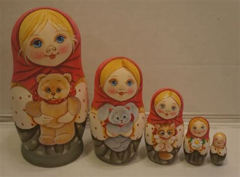 Matriochka Russe Poup Es De Nidification En Bois Pi Ces