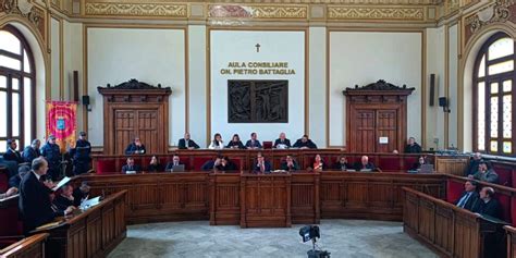 Reggio respinta la mozione di sfiducia al sindaco Falcomatà Esordio