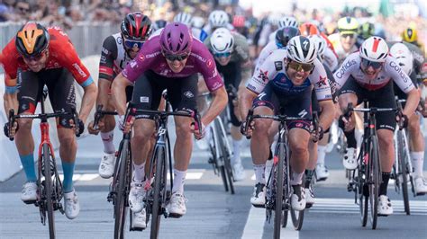 Un Secolo Di Giro D Italia Una Storia Di Eroi E Fatica