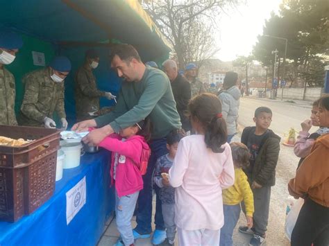 T C Millî Savunma Bakanlığı on Twitter Mehmetçik vatandaşlarımız