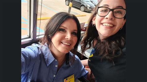Lana Del Rey Tells Story Behind Her Waffle House Shift In Alabama Al