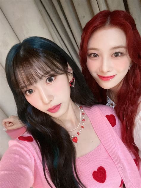 Rocketpunch Members On Twitter 🫧flash 수윤경 등장🫧 Rocketpunch 로켓펀치 수윤 Suyun スユン Ketchy Flash