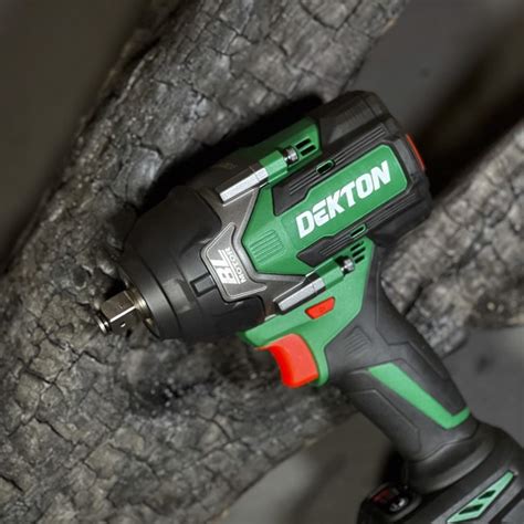 Máy Bulong Pin Dekton M21 IW750N mochaiphat