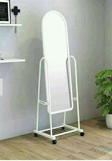 Miroir Sur Pied Avec Roulette Blanc