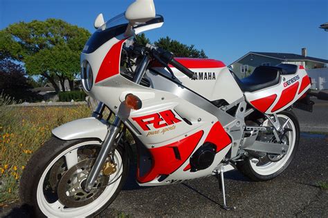 Hidden Away Handler 1989 Yamaha FZR 400 Rare SportBikes For Sale