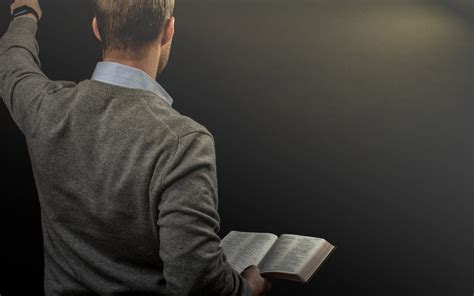 10 Versículos sobre Pregação ao ar livre BibliaComentada