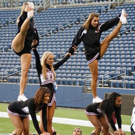 Central Washington Cheerleaders Heel Stretch Cheer Collegiate