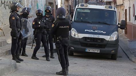La Policia Crea Una Oficina Per Ensenyar Als Agents Igualtat De G Nere