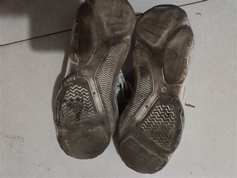 麻伊糕糕 on Twitter 废物狗们最喜欢的鞋底下雨的时候穿过的鞋子就是比平时的时候脏但越脏你们这些贱狗就越兴奋隔着屏幕都