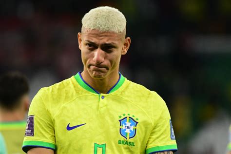 A Gazeta Fora Da Sele O Capixaba Richarlison Lamenta Tamb M N O