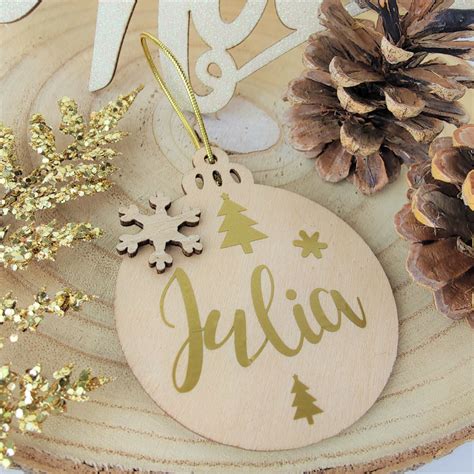 Boule pour sapin de noel en bois personnalisée or fait main artisanal
