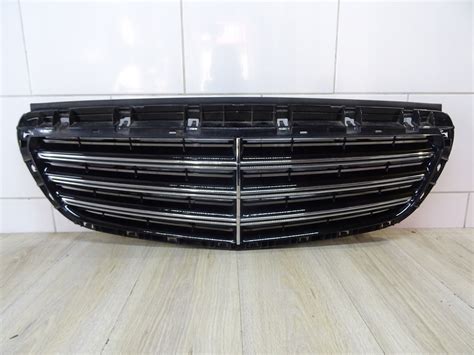 MERCEDES E KLASA W213 GRILL ATRAPA A2138808702 A2138808702 za 200 zł z