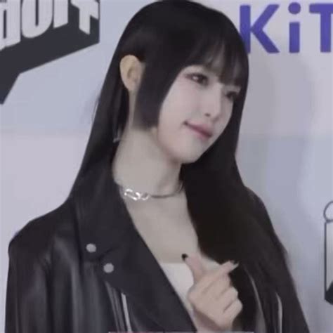 Choi Yena Pics On Twitter Yena At Ccma Red Carpet
