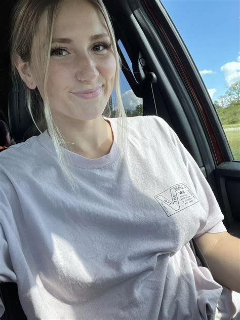Soft Tits Bouncing Braless In A T Shirt Nudes Braless NUDE PICS ORG