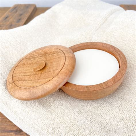 Savon à barbe en bol en bois d acacia