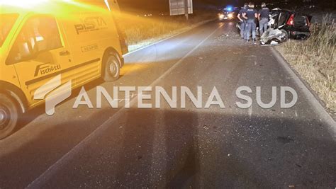 Terribile Incidente Stradale Alle Porte Di Taranto 2 Feriti Gravi