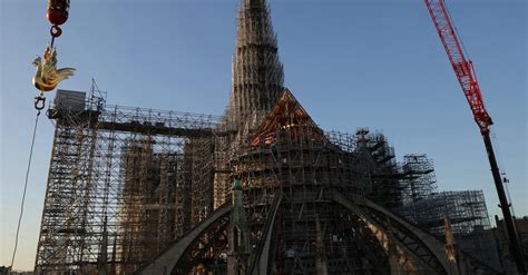Notre Dame Retrouve Son Coq Symbole De Sa Renaissance