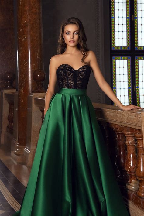Robe de soirée chic avec bustier Oksana Mukha Paris