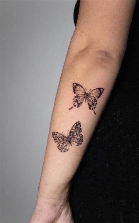 Tatouage papillon pour femme Idées inspiration et signification