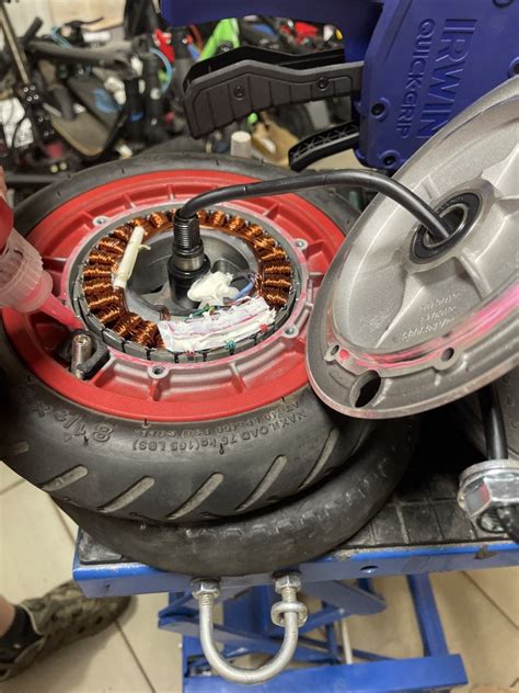 Czy można jeździć hulajnogą elektryczną w deszczu Uszczelnienie
