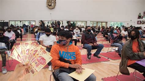 Becas Benito Juárez 2022 Cuándo y quiénes recibirán 3 mil 360 pesos