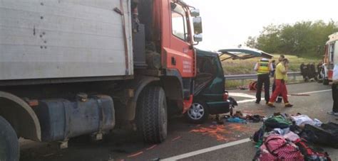 Accident Teribil In Ungaria 9 Romani Morti Dupa Ce Un Microbuz A Fost