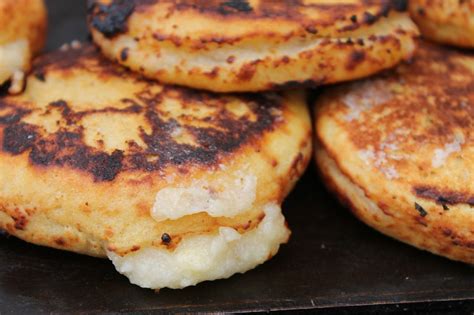 Todo Sobre La Arepa Origen Historia Y Curiosidades 365 Sanguchez