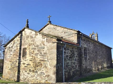 Parroquia y Cementerio de Santa María de Cumbraos en Mesía