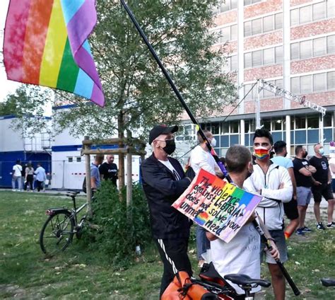 Andacht und Protestkundgebung anlässlich queerfeindlicher Gewalt