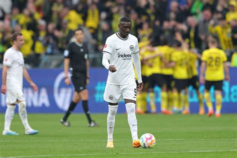 PSG Mercato Kolo Muani LEintracht Francfort Annonce La Couleur