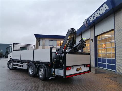 Open Carrosserie Met Een Hiab X Hiduo B Autolaadkraan Op Een