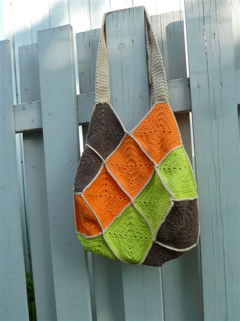 Tutoriel du sac 22 carrés au crochet ou granny square bag